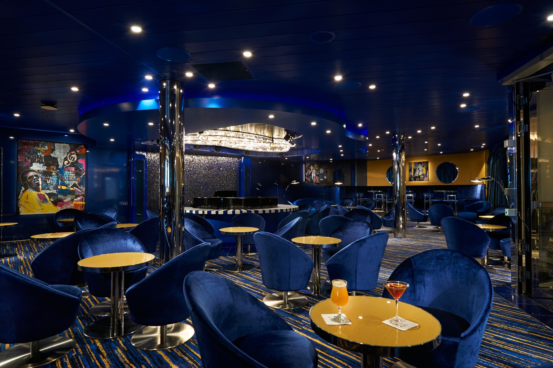 Photo | Jubilee Piano Bar | Carnival Cruise Line