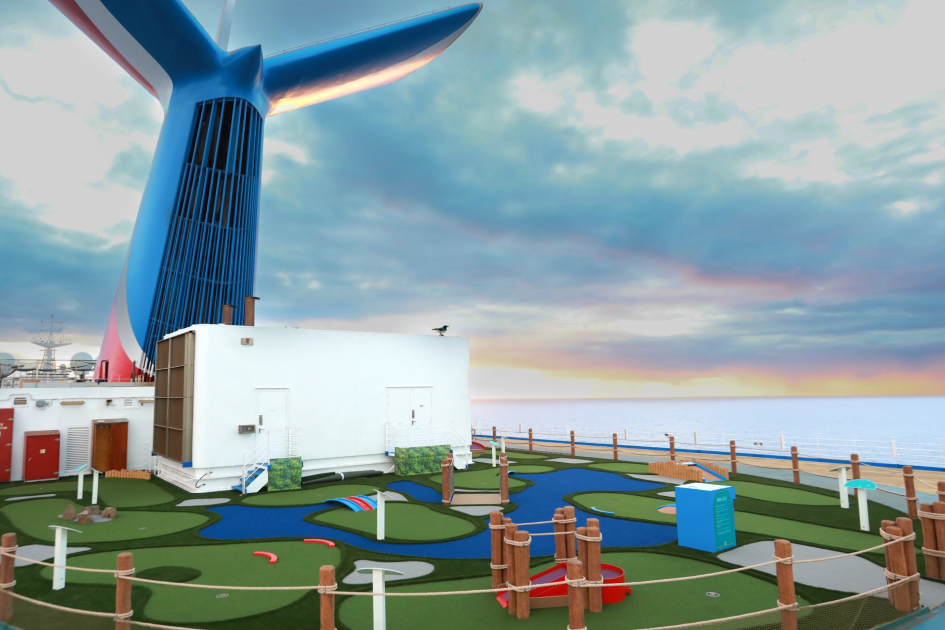 Photo | Mini golf course added on Carnival Liberty's top deck ...