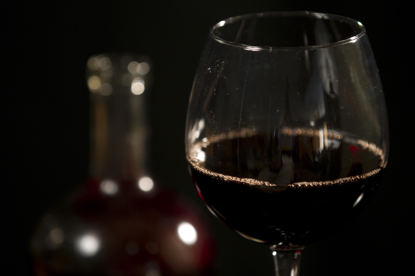 Photo | Wine - Red in Glass with bottle close up on glass | American ...