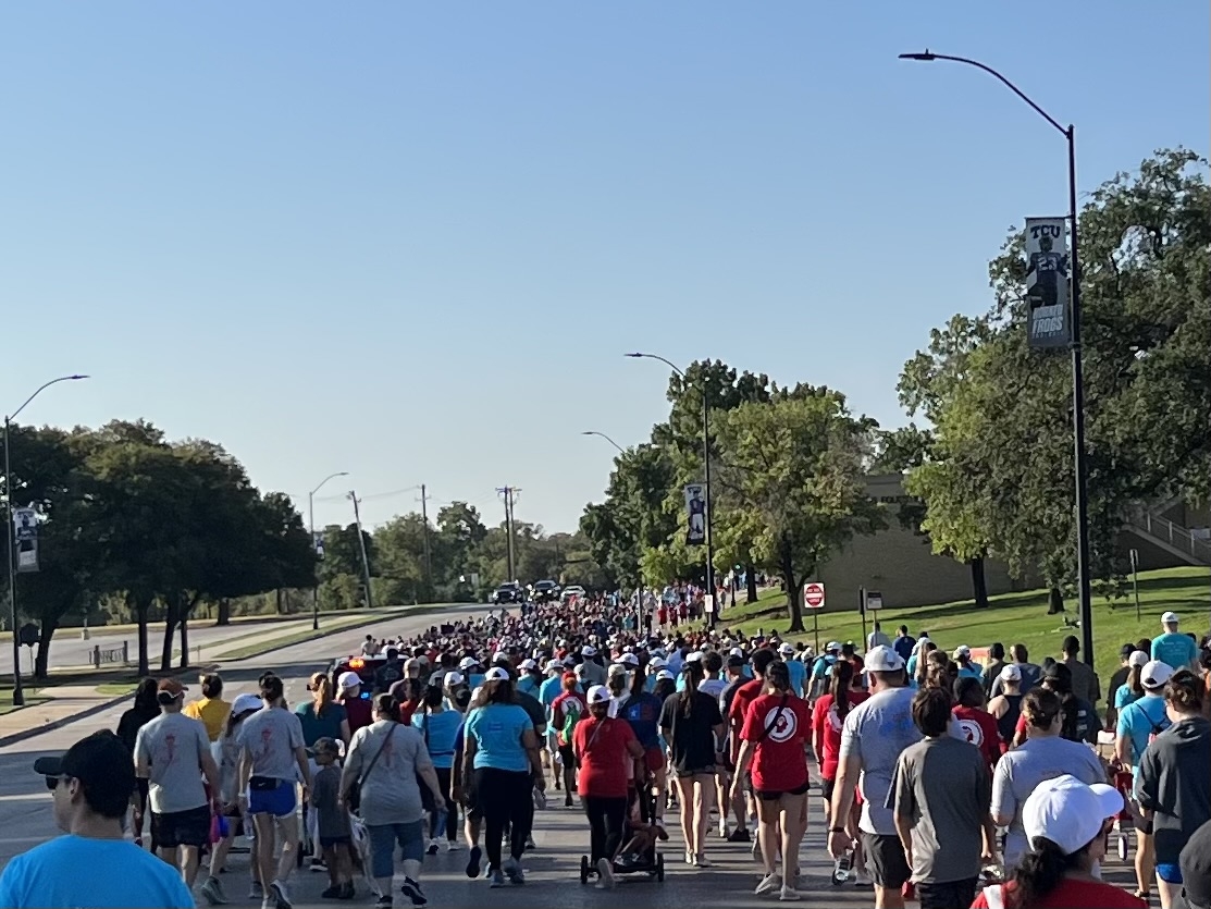 Photo | Heart Walk - Walkers in Fort Worth take on the 5K route ...
