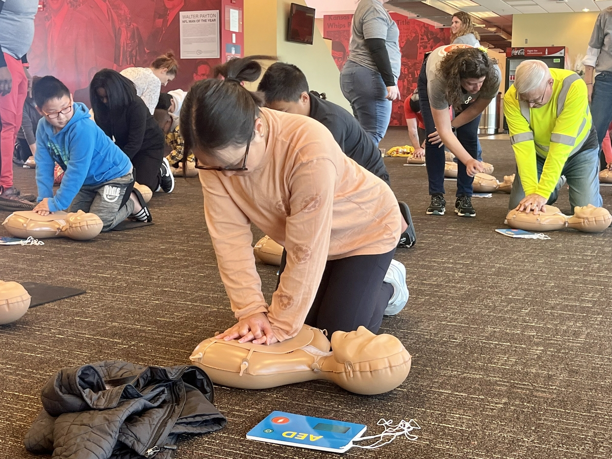 NFL’s Chiefs add lifesavers to the chain of survival in Kansas City ...