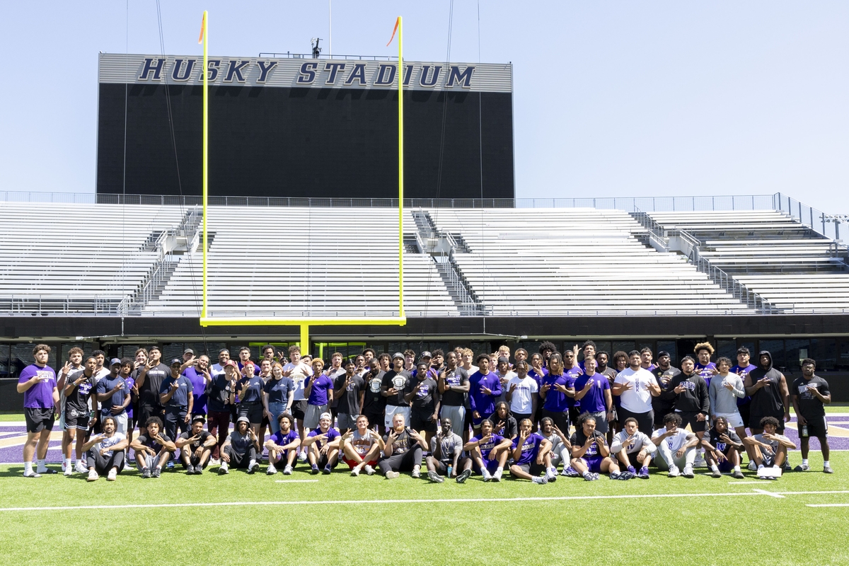 University of Washington football players join the Nation of Lifesavers ...