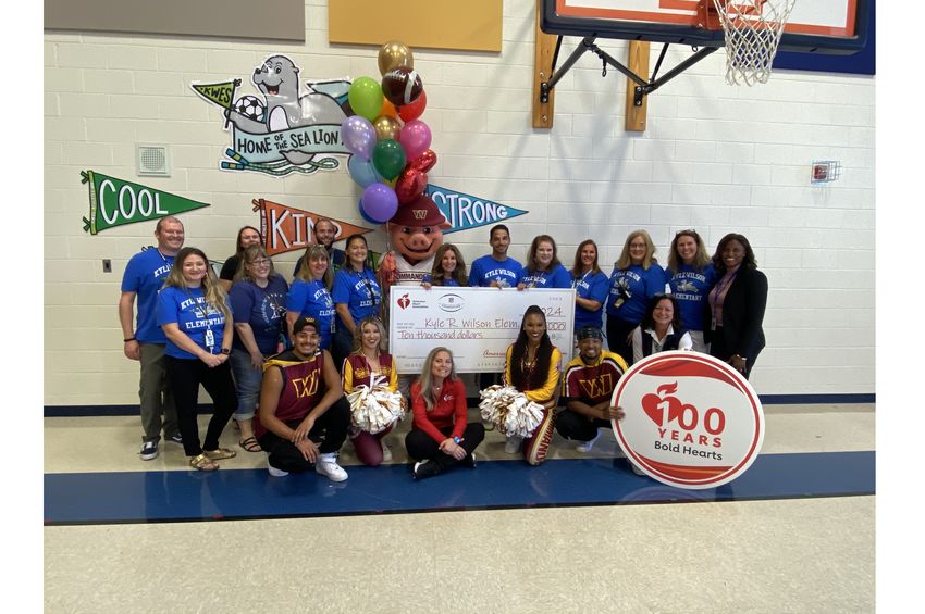 Photo | Kyle R. Wilson Elementary School faculty and team with award ...