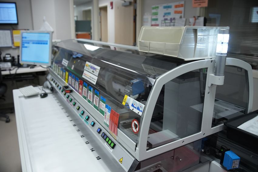 Photo | Lab sample processing area wide shot | American Heart Association