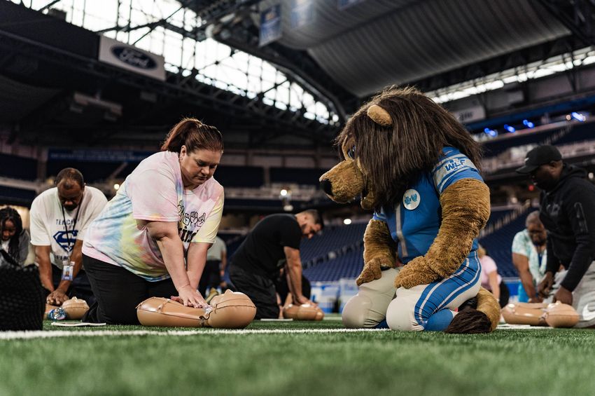 Photo | Detroit Lions Mascot, Roary, at CPR training event | American ...