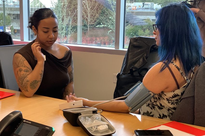 Photo | Bellevue College SMBP program practice | American Heart Association