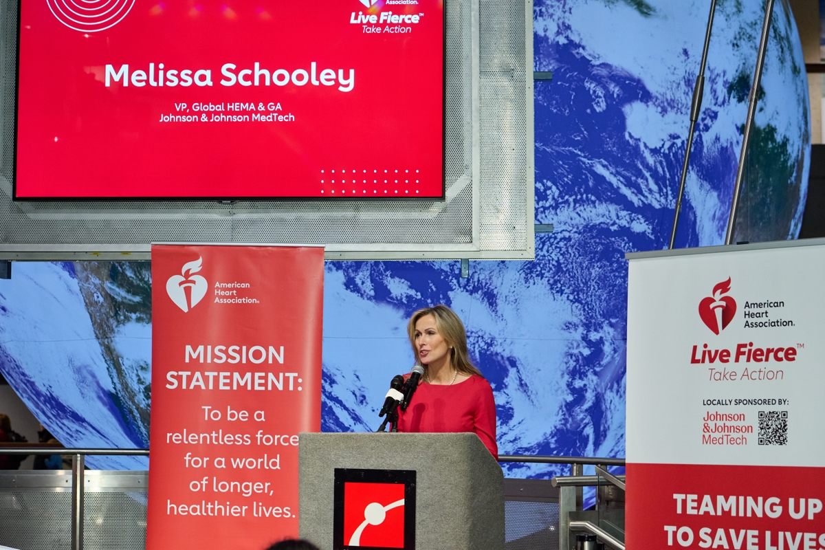 American Heart Association Unveils Hands-Only CPR Training Kiosk at ...