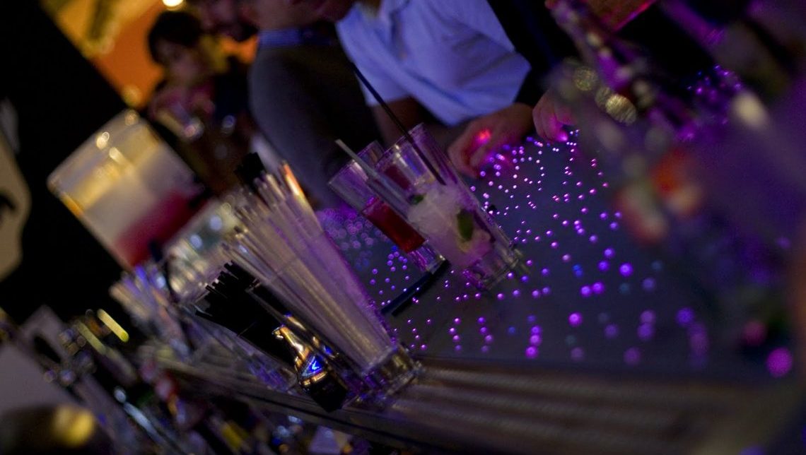 Aloft Hotels, w xyz bar Gen 1 – Sensitile