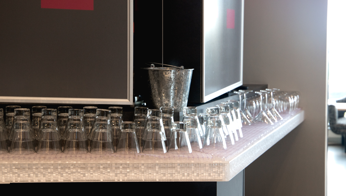 Aloft Hotels, w xyz bar Gen 2 – Sensitile