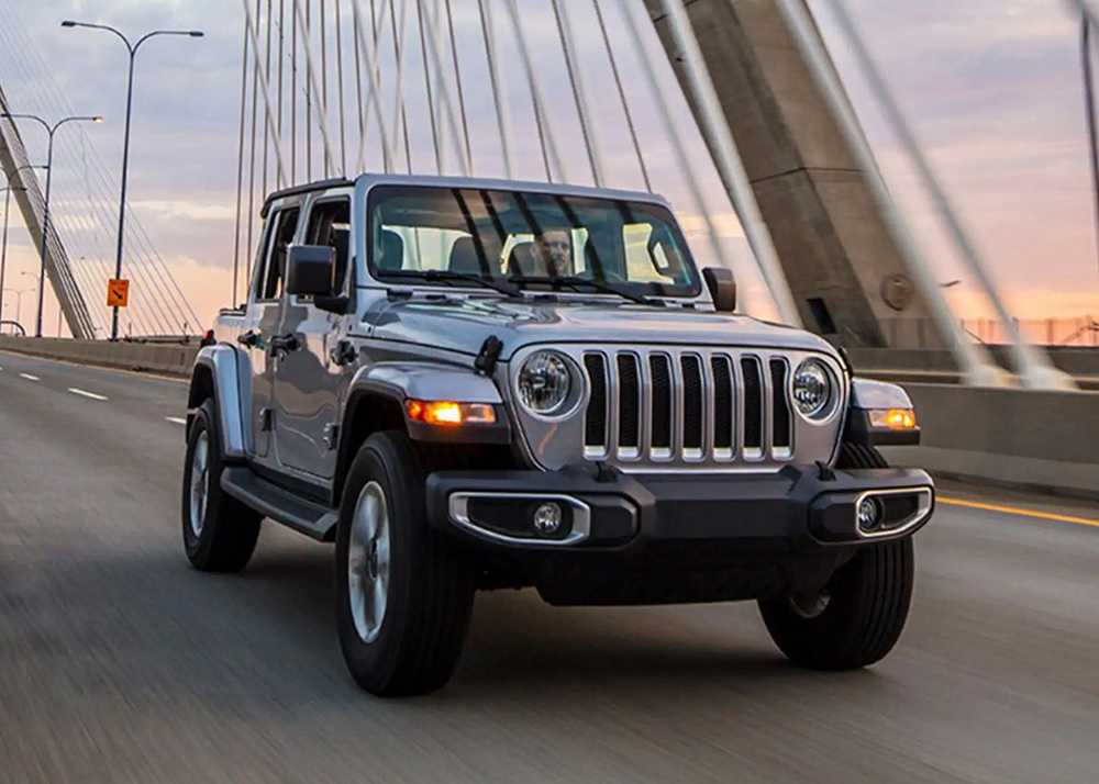 Difference Between: 2021 Jeep Gladiator vs Jeep Wrangler