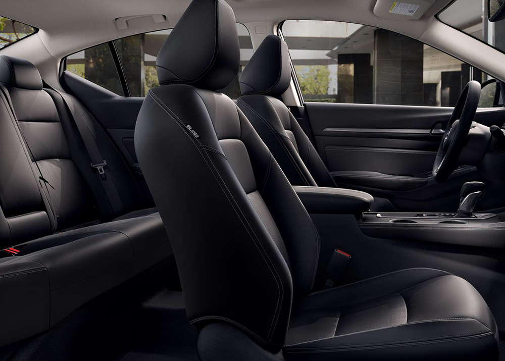 2022 Nissan Altima Interior