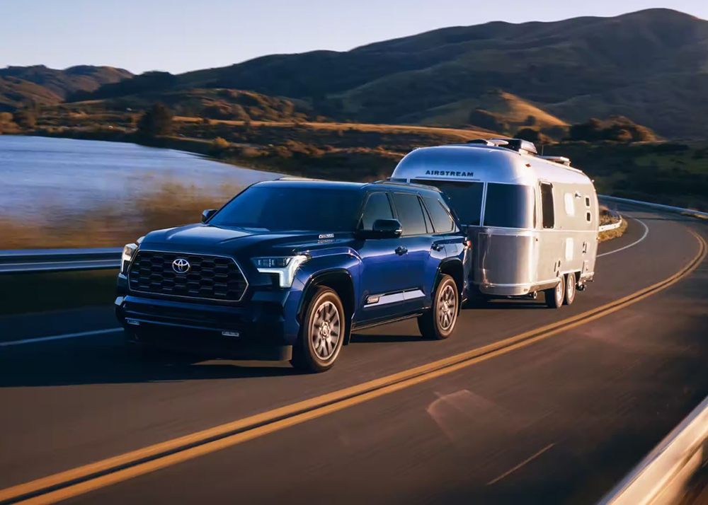 Compare the 2023 Toyota Sequoia vs. 2023 Toyota 4Runner