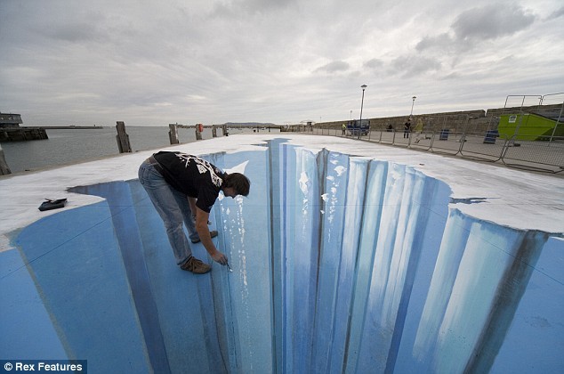 Move Over, Julian Beever - Superficial Gallery