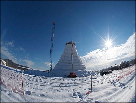 World’s Largest Snowman - Superficial Gallery