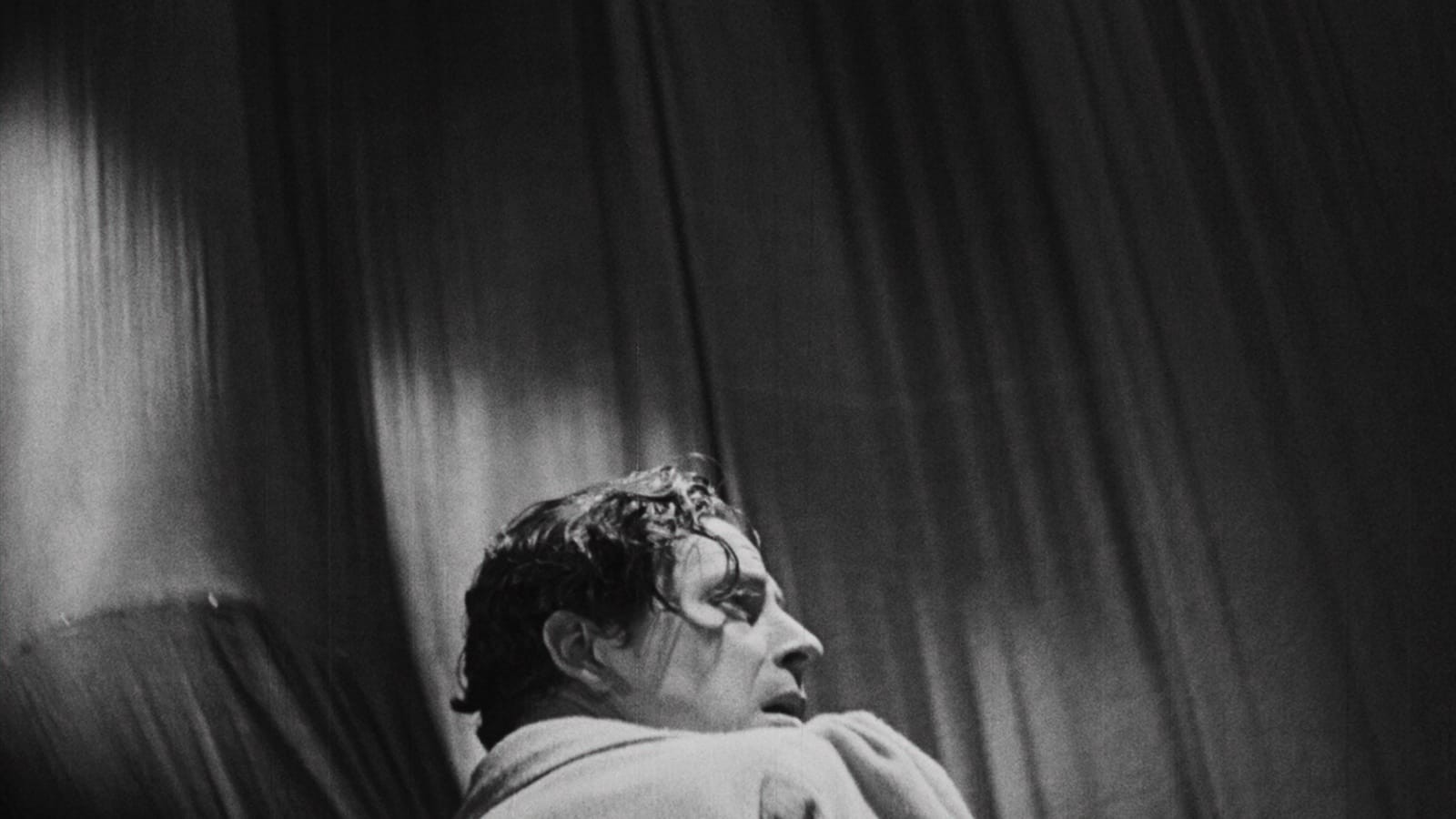Janus Films — Dos monjes