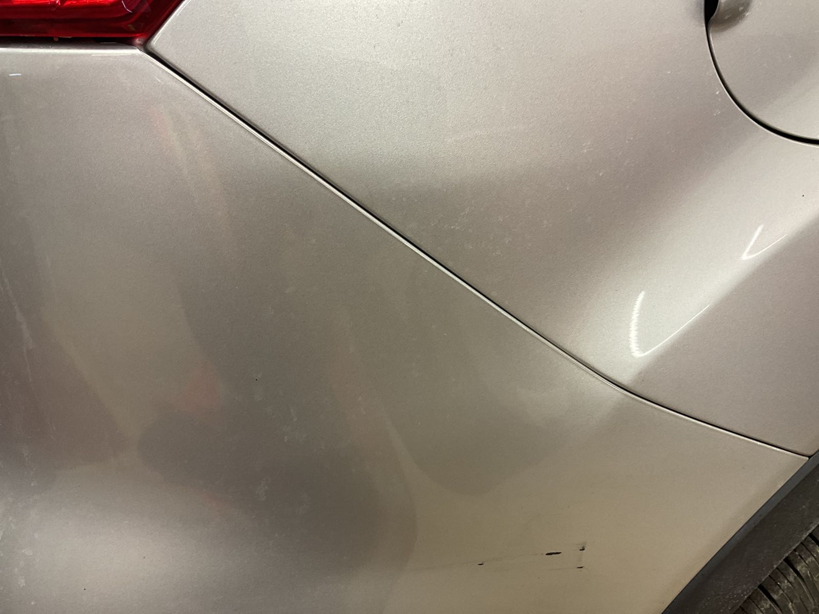 R Qtr Flare (Heavy Mult Scratches)