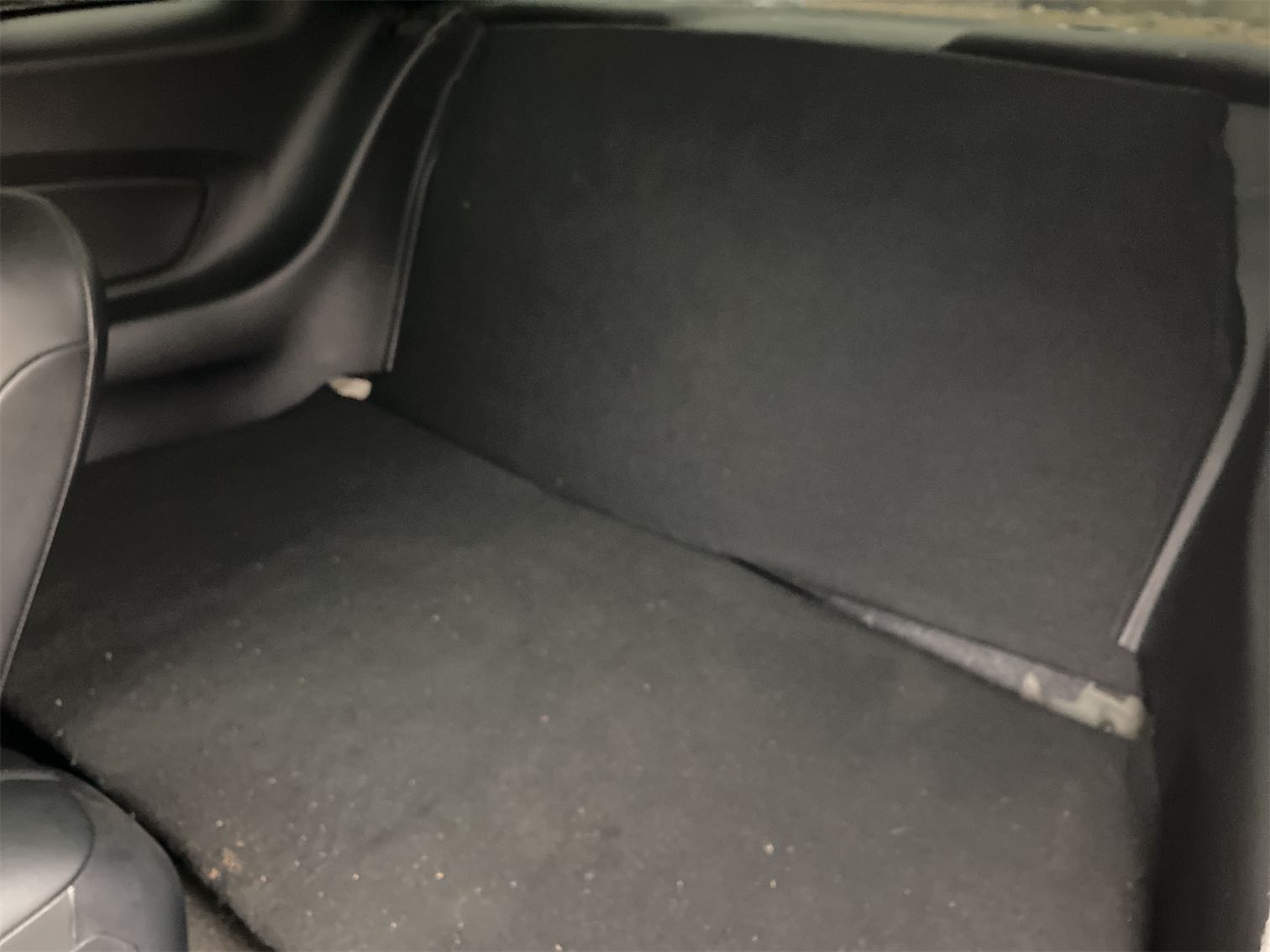 RR Seat/2nd Row (Missing)