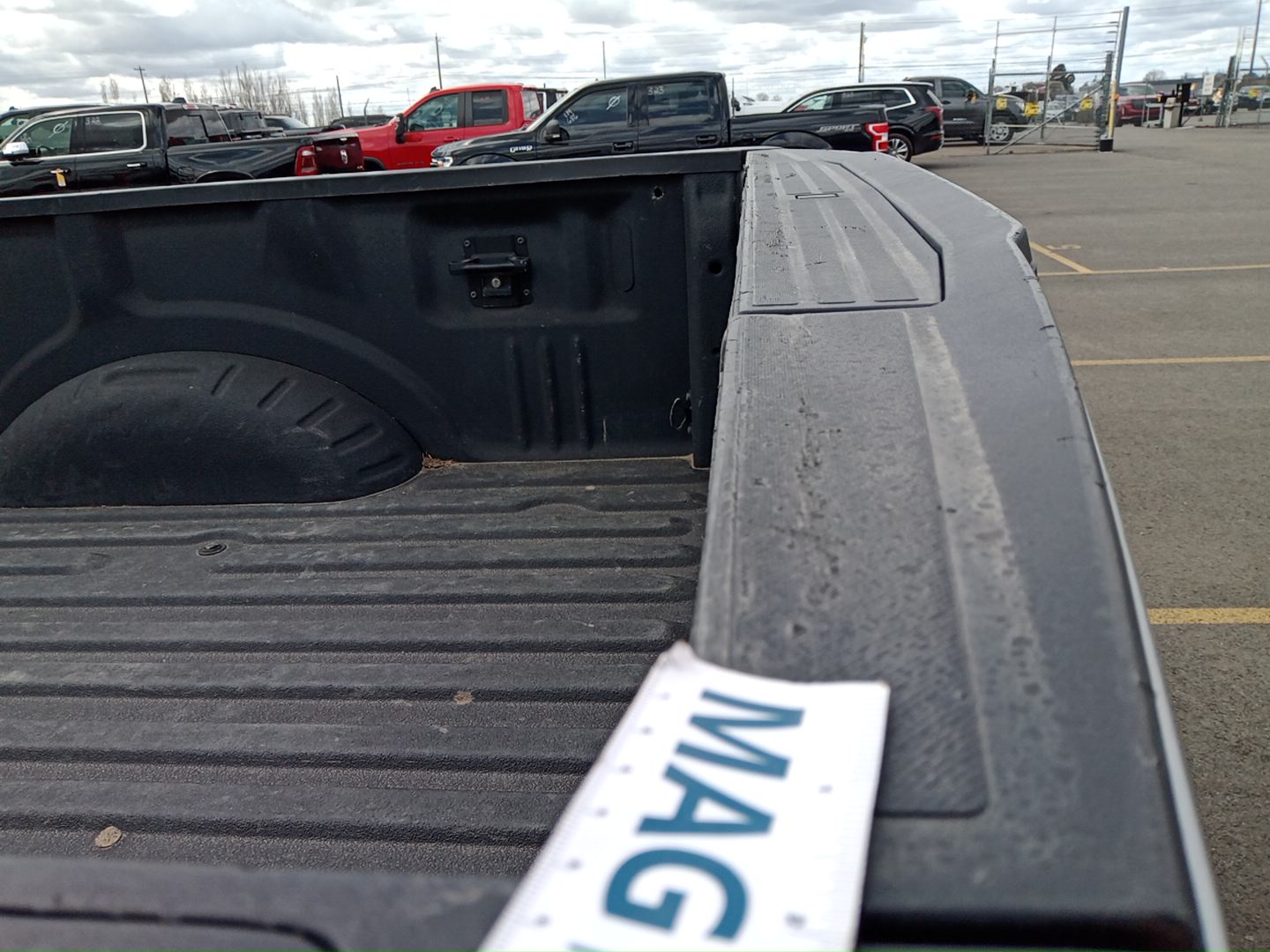 Tailgate (Scratch Heavy)