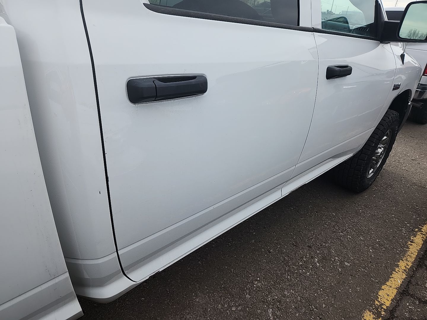 Rear Bumper (Mult Dents/No Paint Dmg)