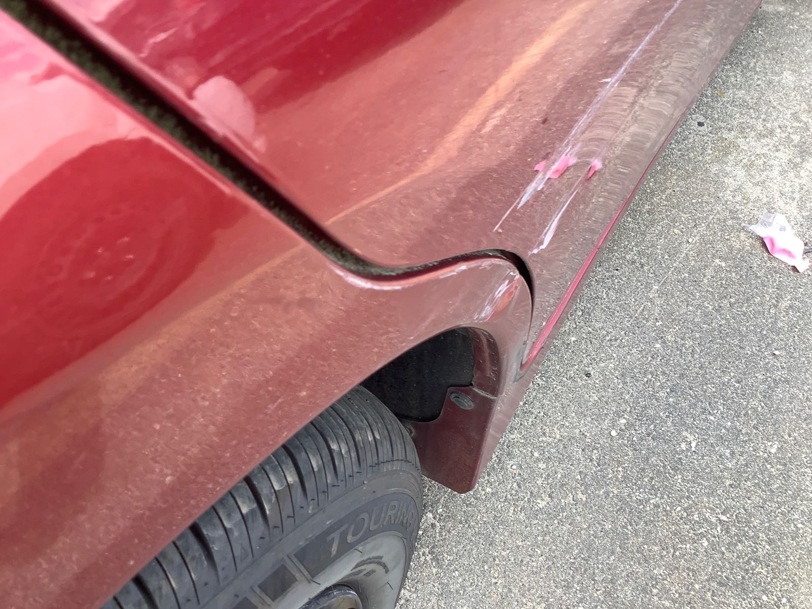 R Rocker Panel Molding (Broken)