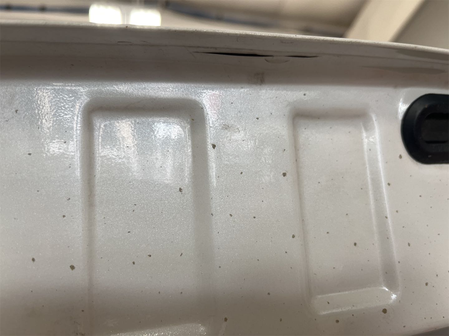 R Qtr Panel (Peeling)