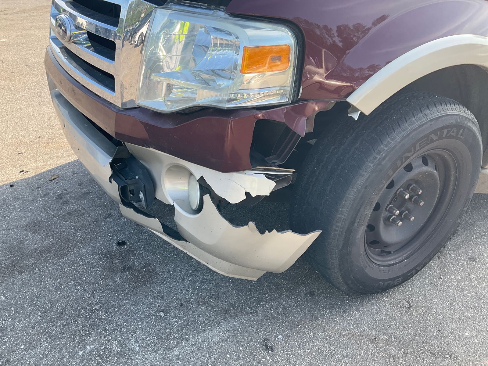L Headlight (Broken)