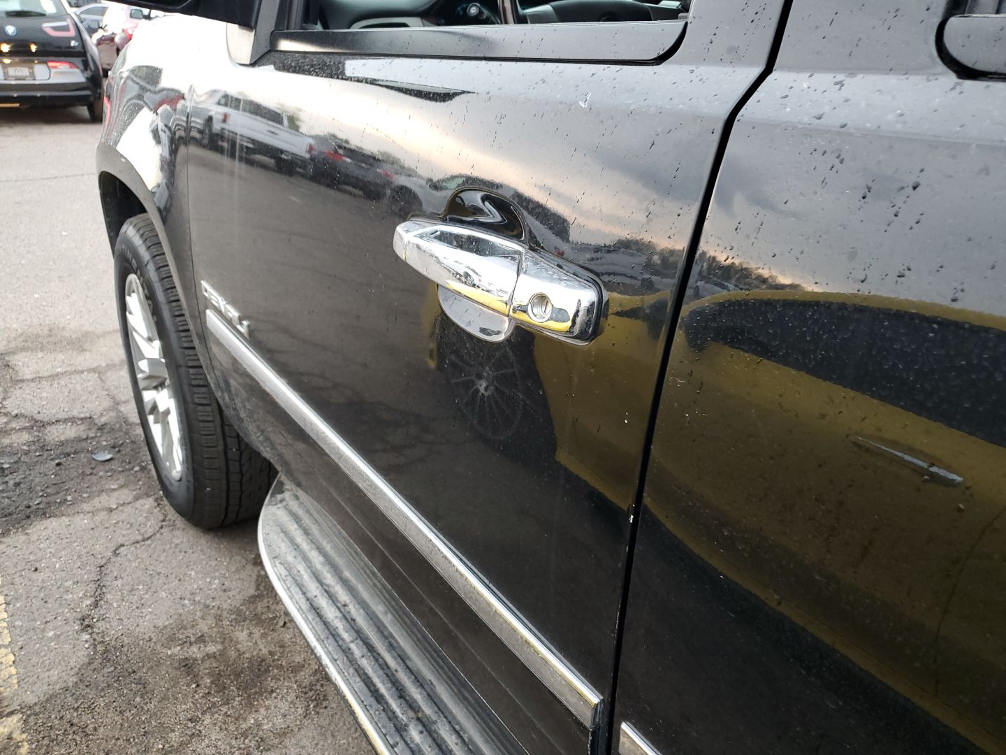 LF Fender (Mult Dents/No Paint Dmg)