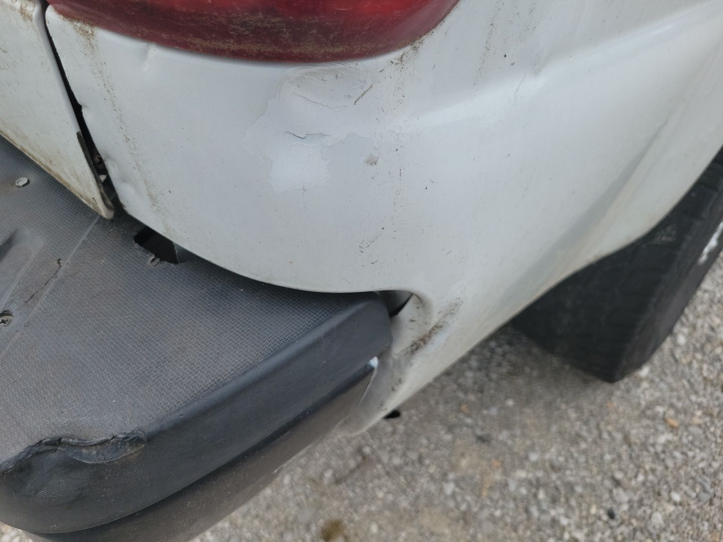 R Cab Corner Panel (Chipped)