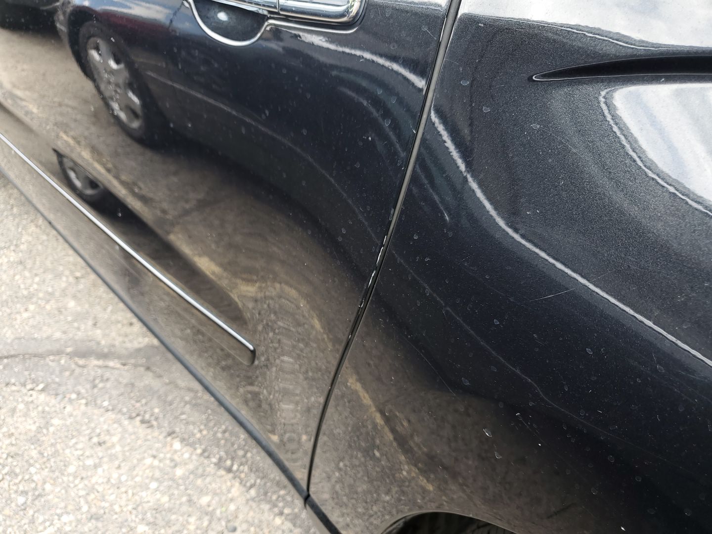 LR Door (Dent/No Paint Dmg)