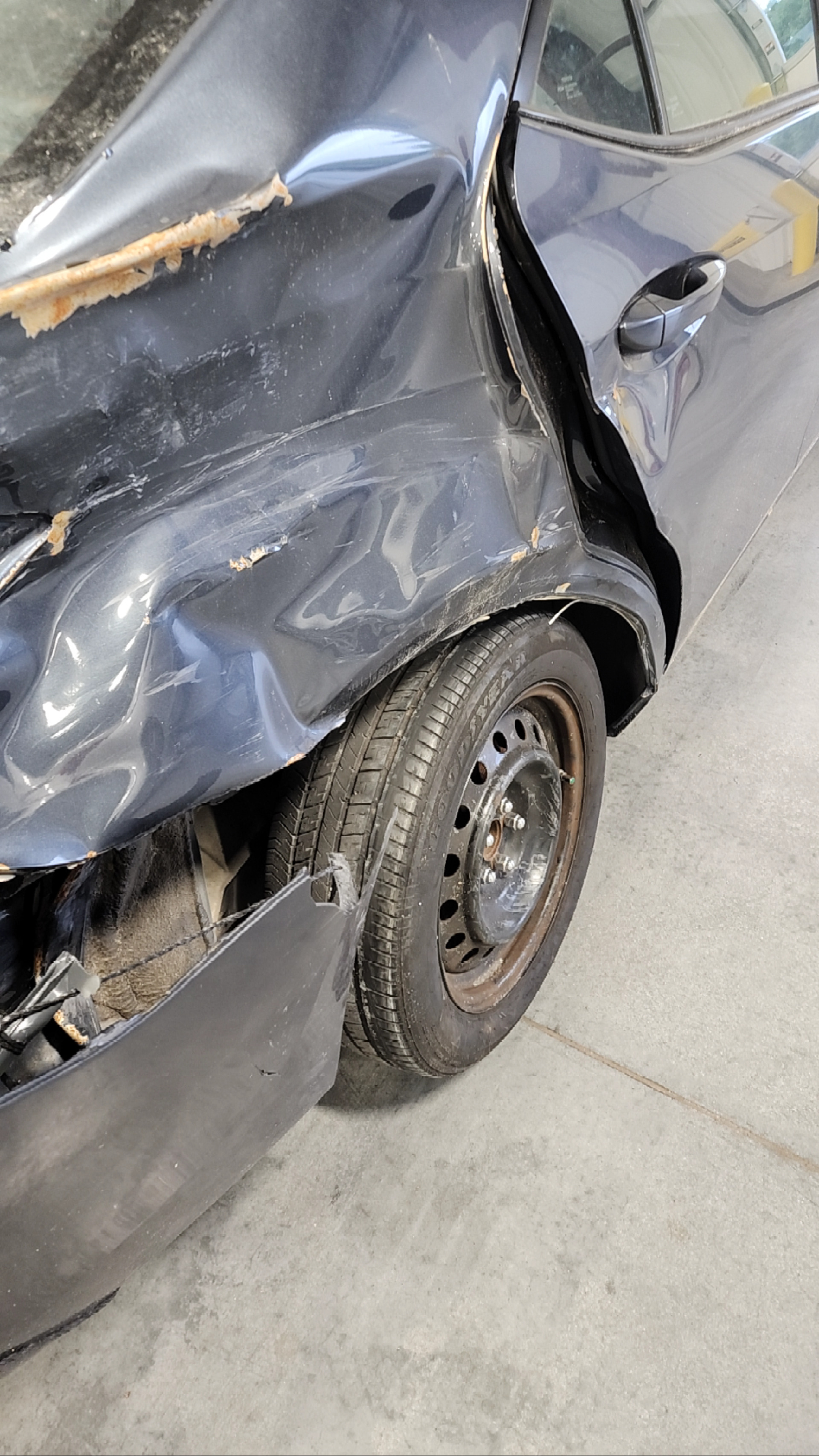 Trunk Floor/Tirewell (Kinked)