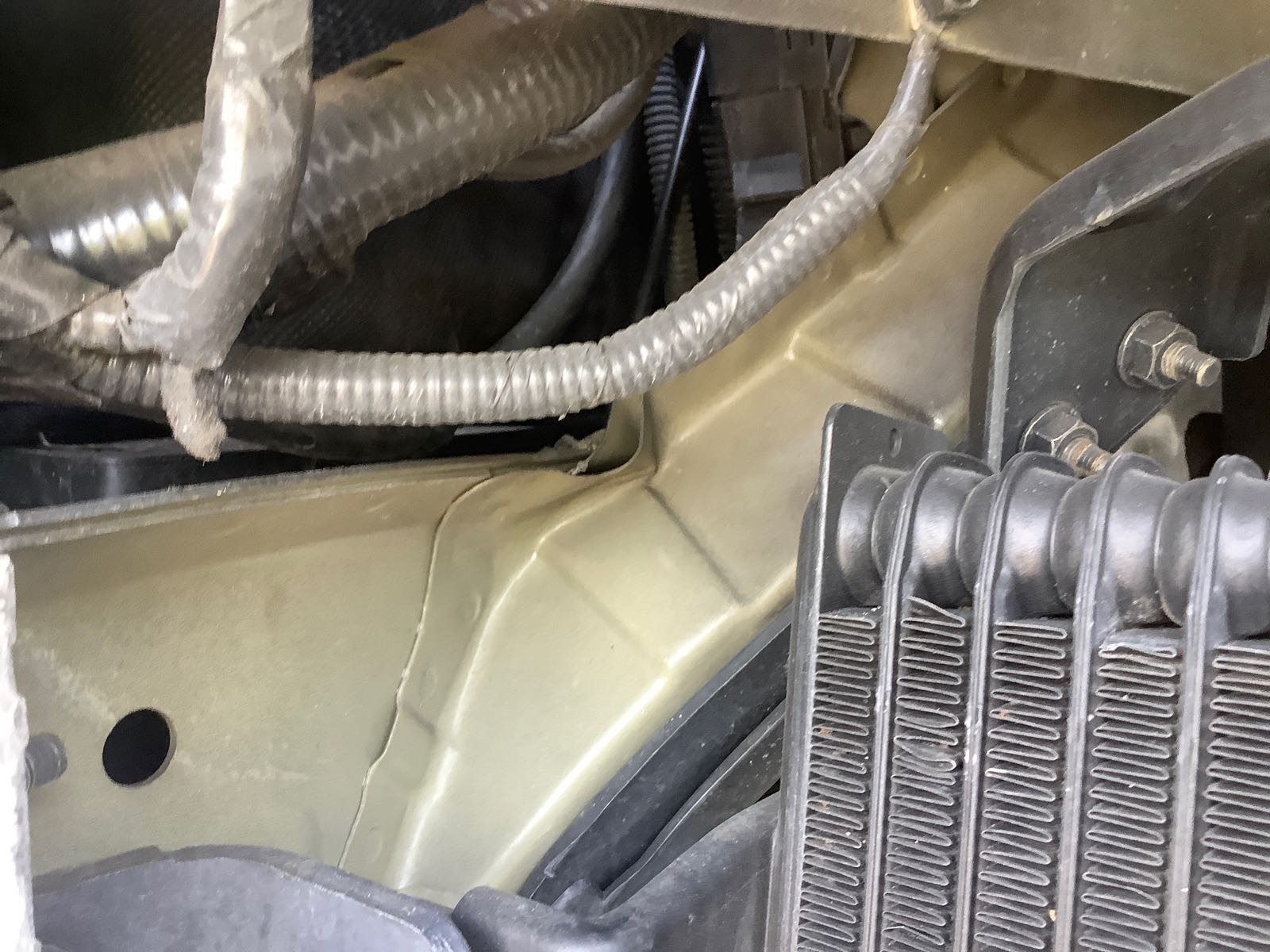 L Headlight (Broken)