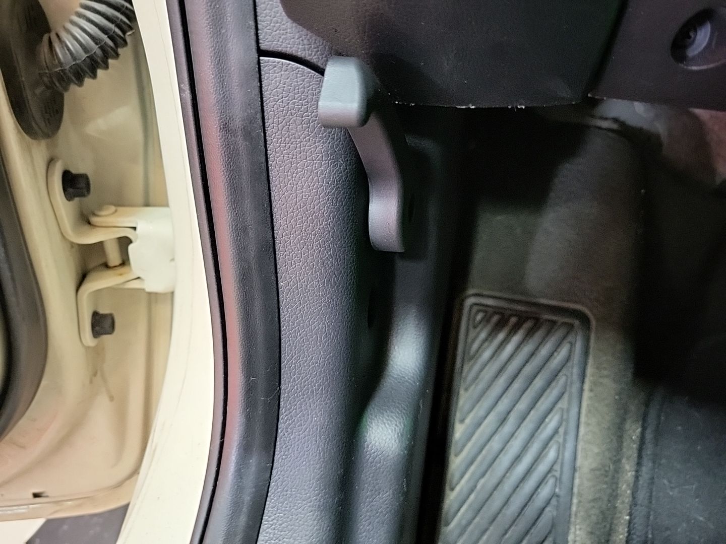 L Qtr Panel (Heavy Mult Scratches)