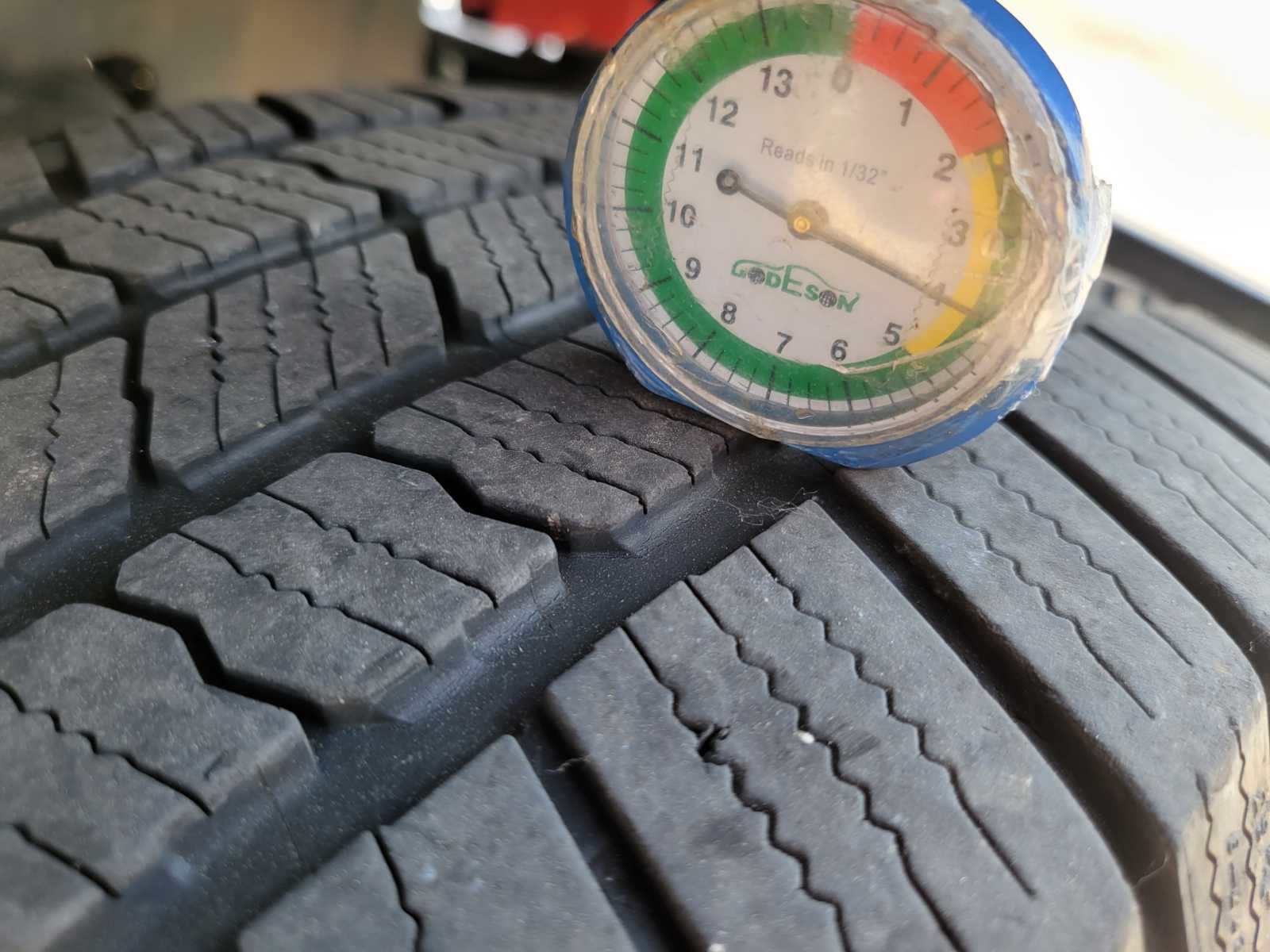 RR Tire Tread