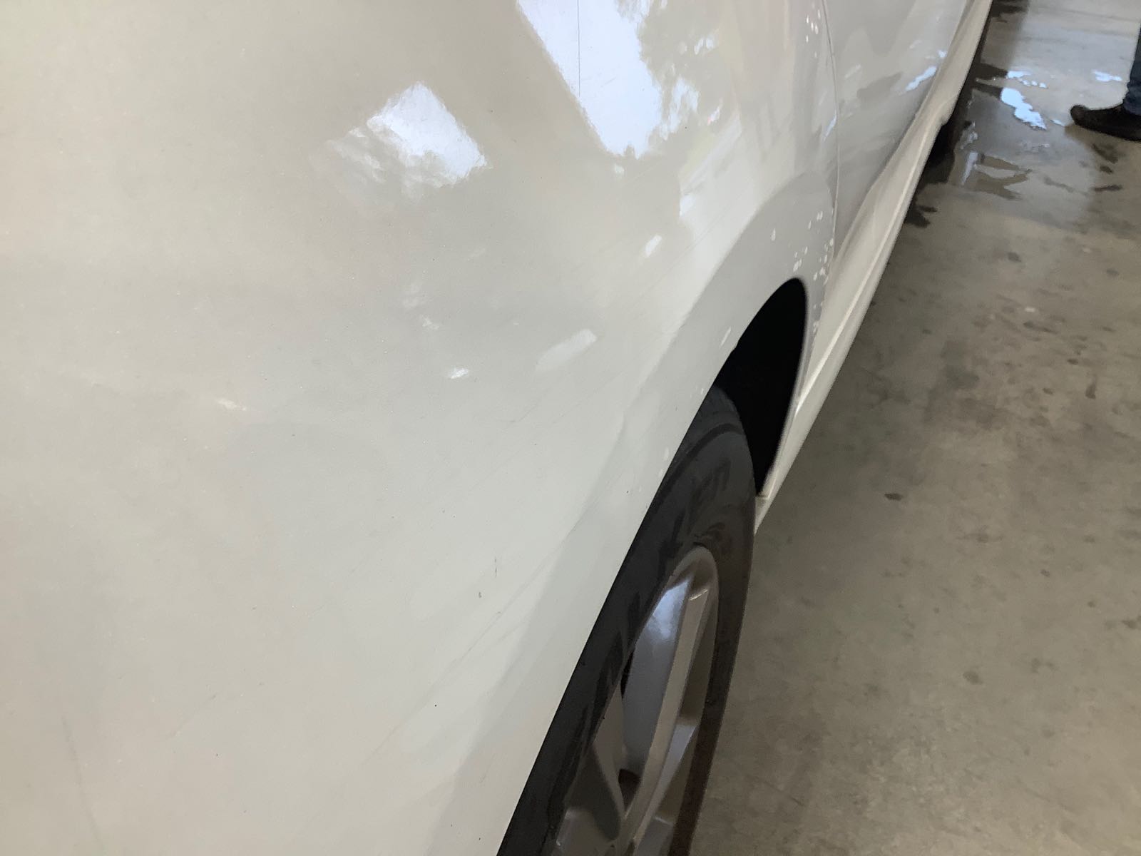 R Rocker Panel Molding (Scuffed)