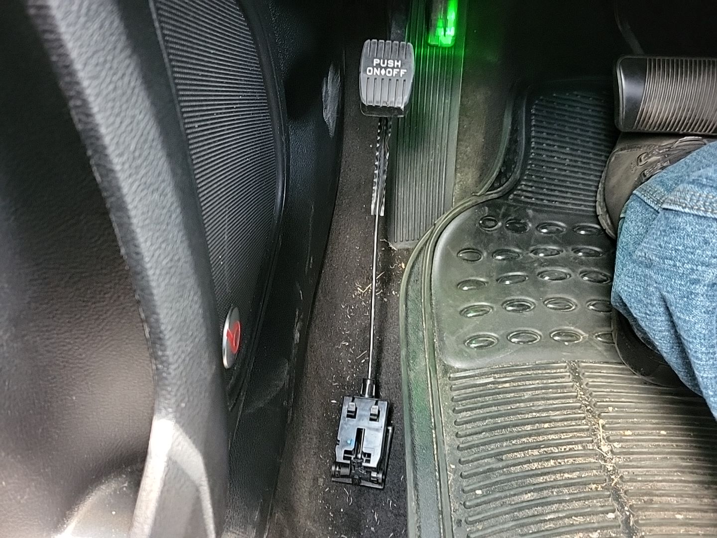 Rear License Plate Light (Broken)