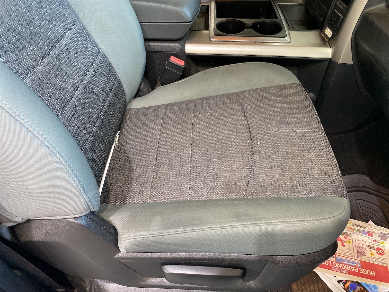 RR Seat/2nd Row (Stained)