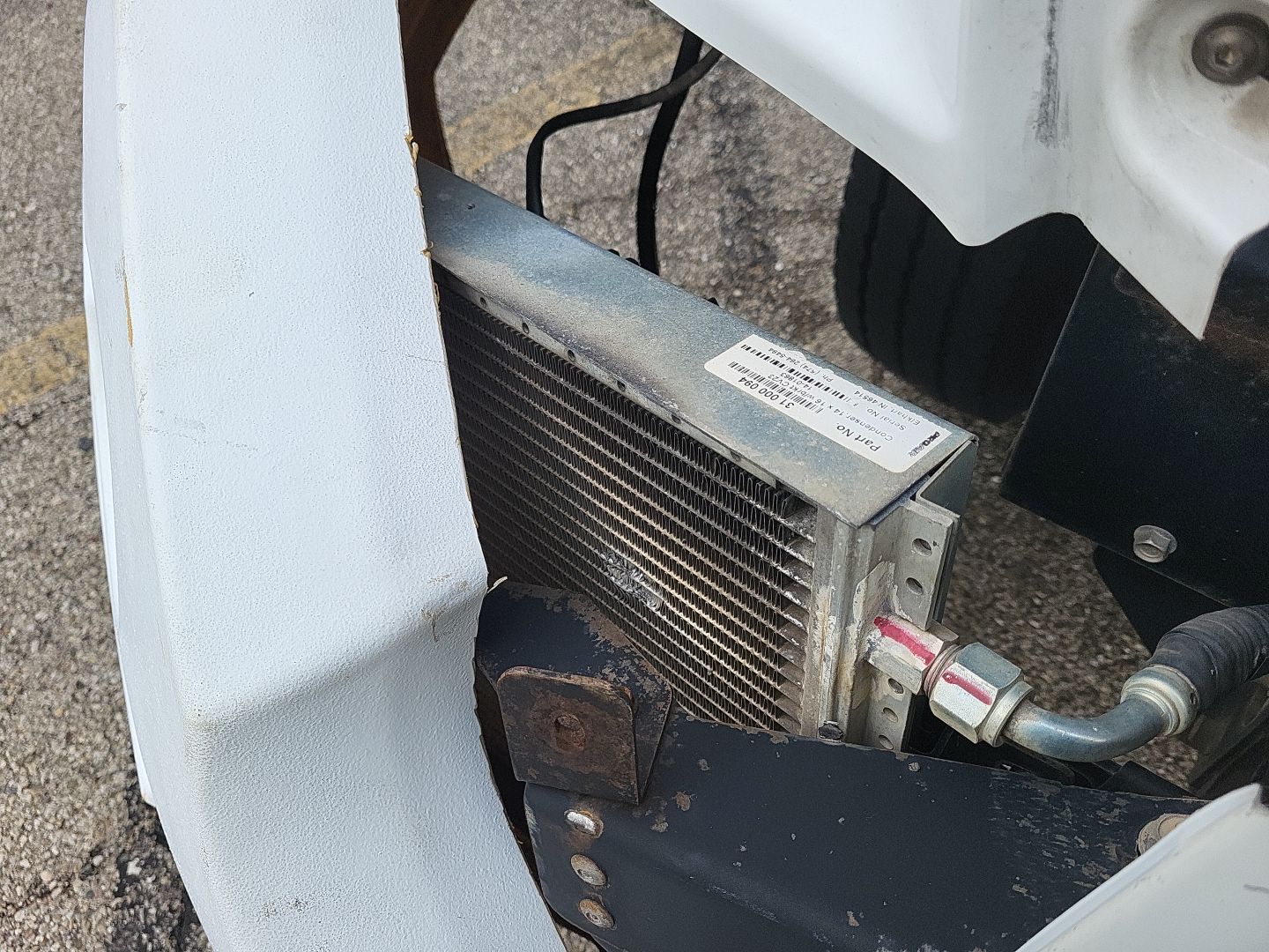 Windshield (Cracked)