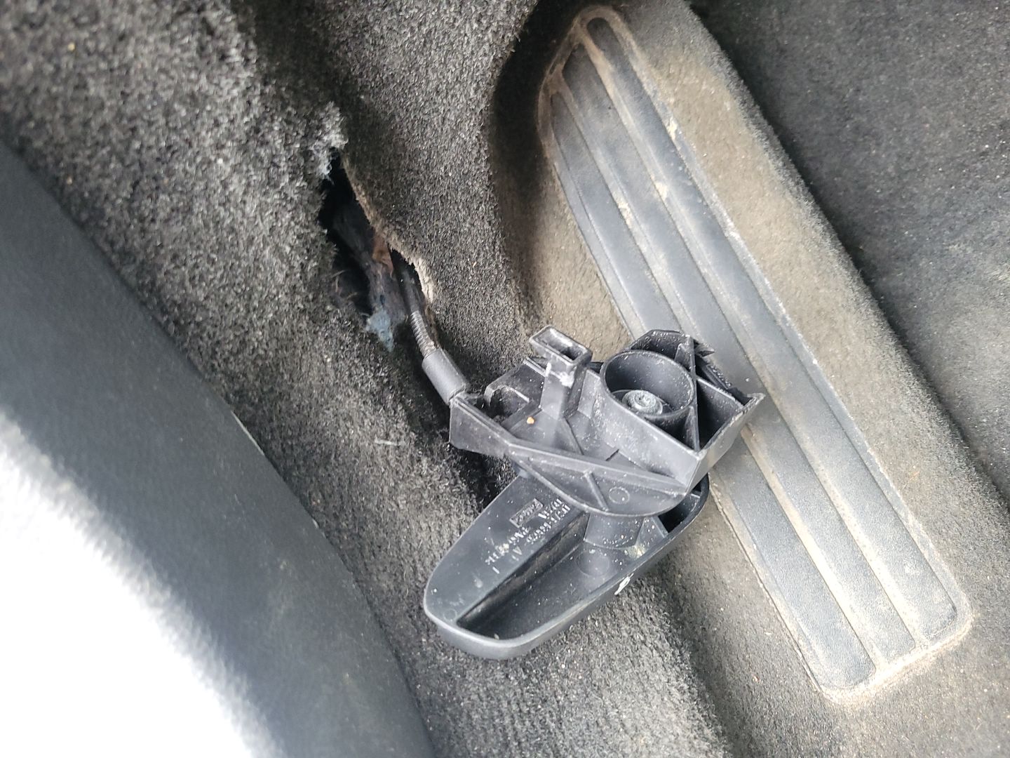 R Qtr Panel (Mult Dents/Paint Dmg)