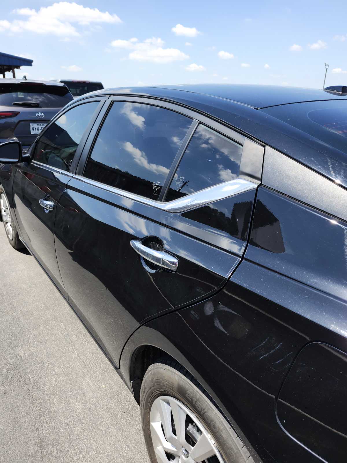 Windshield (Chipped)