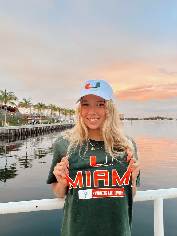 Carly Lahr | Swimcloud