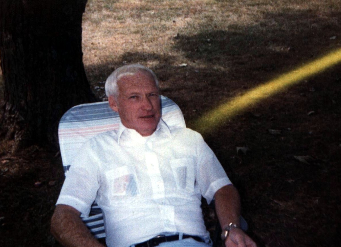 Tribute for Vernon Leo Goodwin Sr. (Photo album)