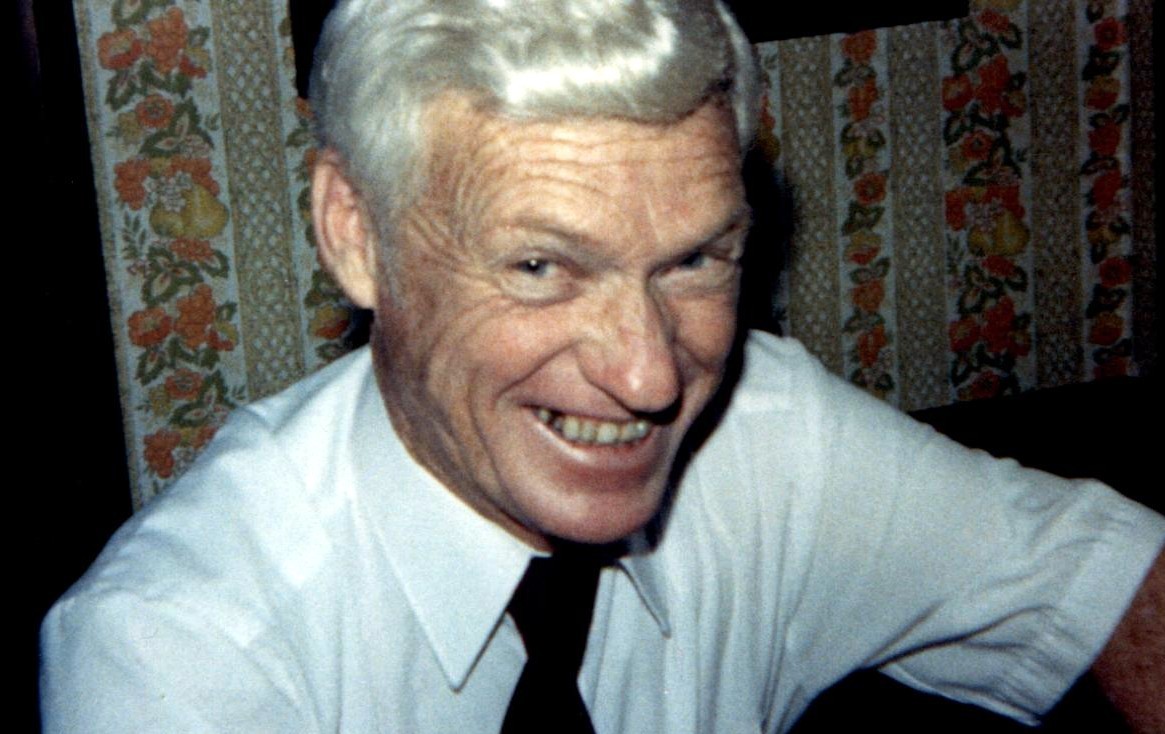 Tribute for Vernon Leo Goodwin Sr. (Photo album)