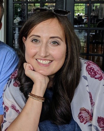 Julie Thacker's Instagram, Twitter & Facebook on IDCrawl