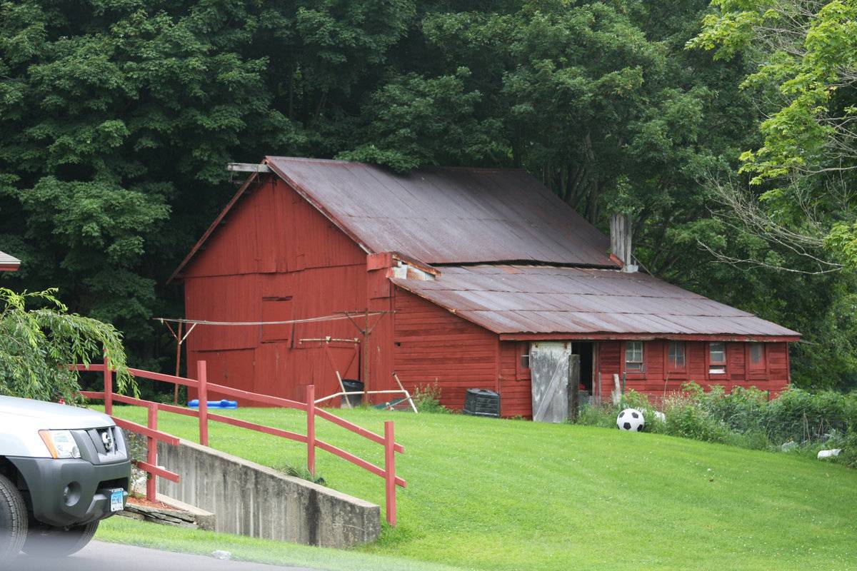 Johnson Barn (825 Hop River Road, Coventry (Eastern Uplands ...