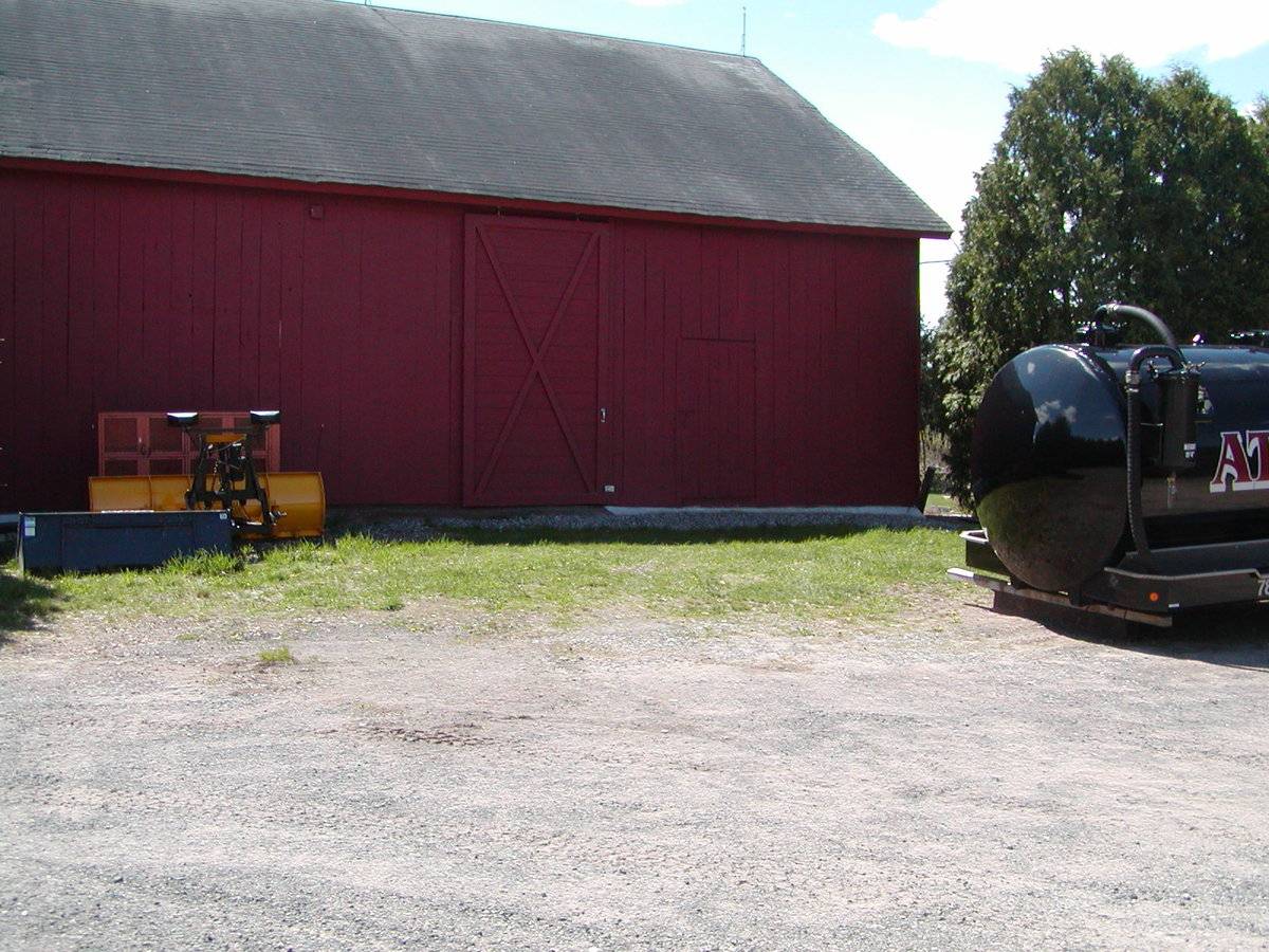 27 Muddy Brook, Ellington (Central Valley) | Historic Barns of Connecticut