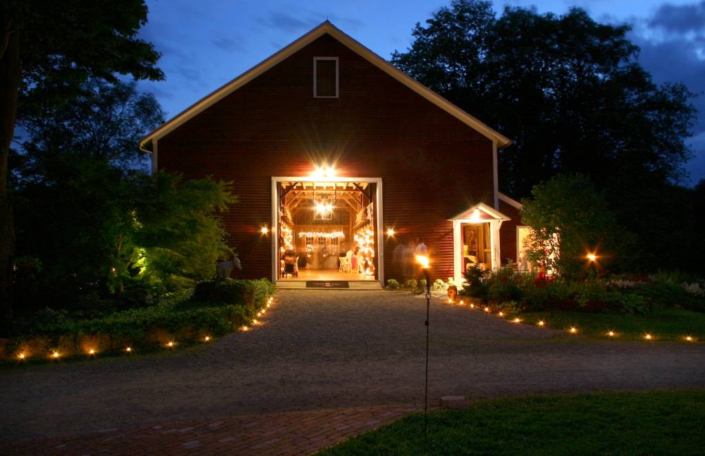 Chestnut Barn at Tyrone Farm (89 Tyrone Road, Pomfret (Eastern Uplands ...