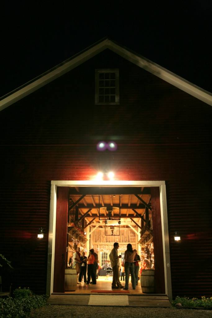 Chestnut Barn at Tyrone Farm (89 Tyrone Road, Pomfret (Eastern Uplands ...
