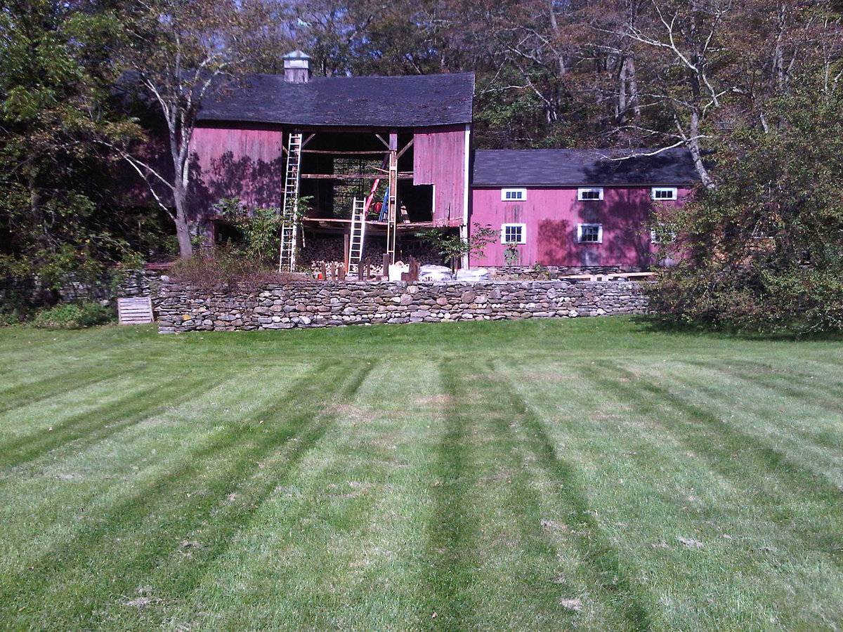 Charles Glover Farmstead/Lacy Barn (27 Wakelee Road, Roxbury (Western ...