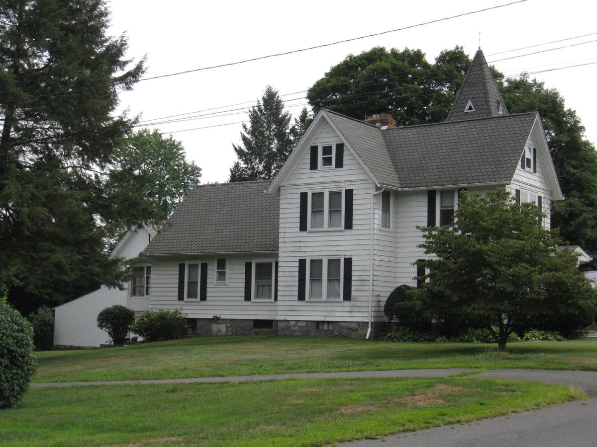 Lester Beecher Carriage House (1166 Marion Avenue, Southington (Central ...