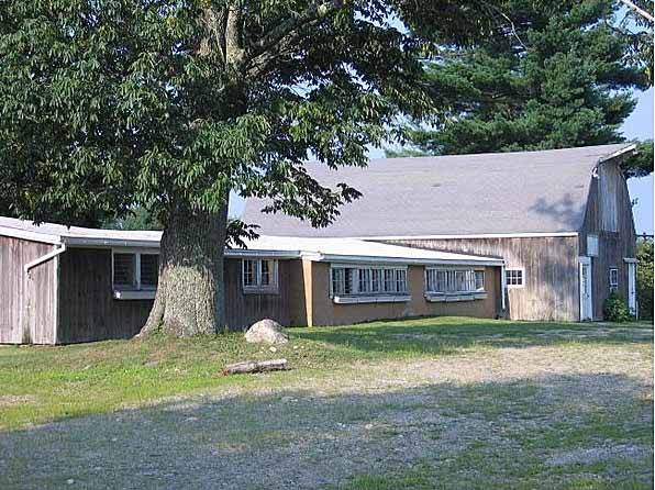 Lyon Farm (102 Lyon Hill Rd, Woodstock ()) | Historic Barns of Connecticut